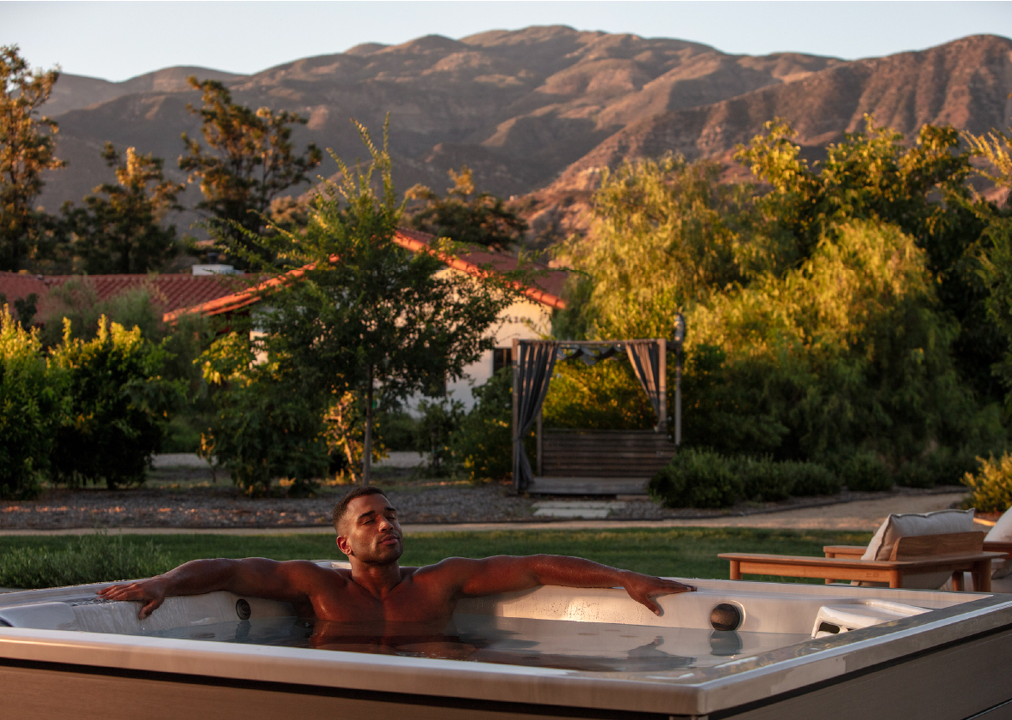 Shop Hot Tubs, Saunas, Swim Spas, Bath Products & More | Jacuzzi.com ...