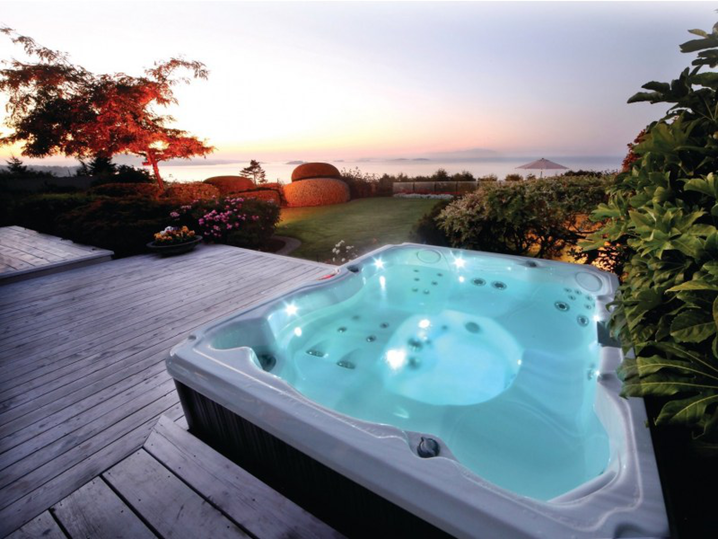 Hot Tub Collections | Jacuzzi.com | Jacuzzi® EMEA