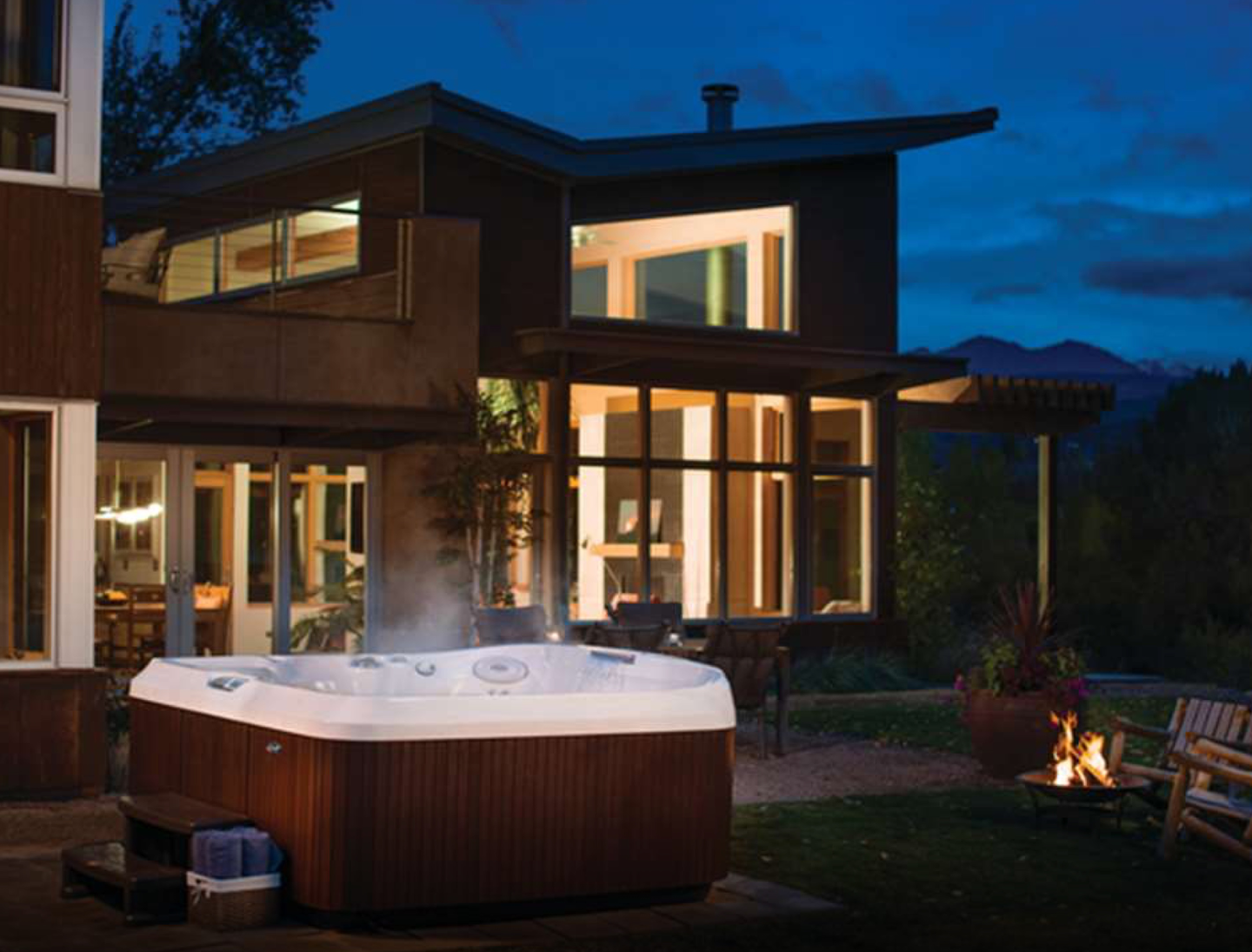 Hot Tubs | Indoor & Outdoor Hot Tubs | Jacuzzi.com | Jacuzzi® Canada