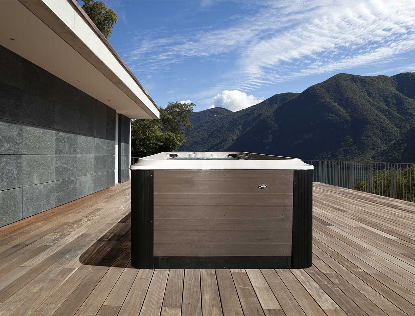 Swim Spas | Indoor & Outdoor Swim Spas | Jacuzzi.com | Jacuzzi®