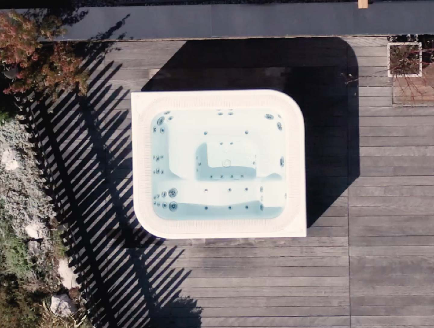 Shop Hot Tubs, Saunas, Swim Spas, Bath Products & More | Jacuzzi.com ...