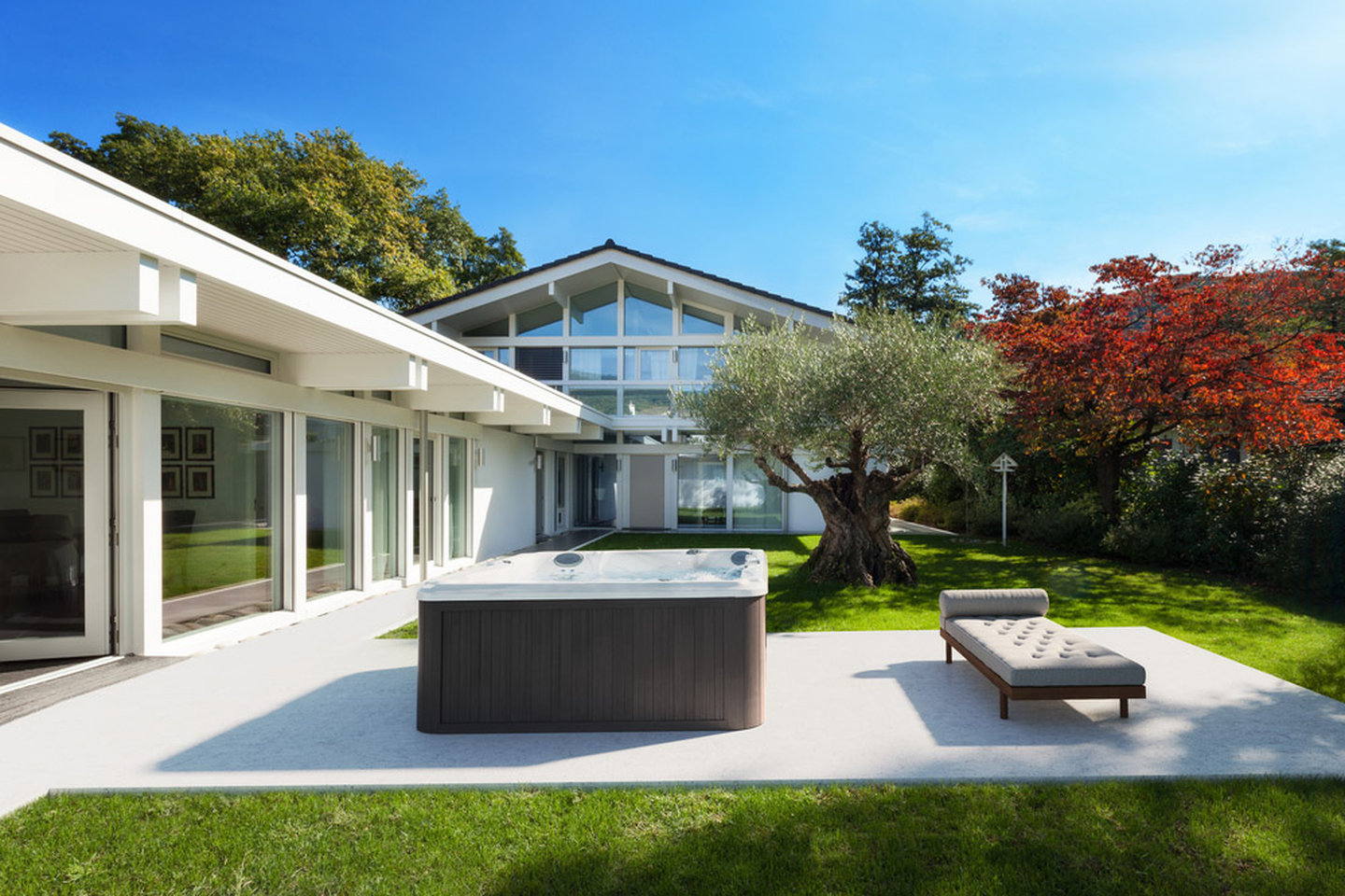 Best Entry-Level Hot Tub (Pros, Cons, Pricing and Comparisons) | Jacuzzi®