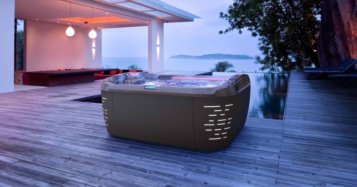 J-500™ Luxury Hot Tub Collection | Jacuzzi.com | Jacuzzi®