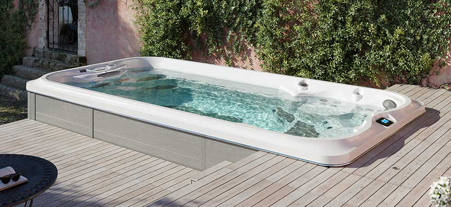 small jacuzzi baths