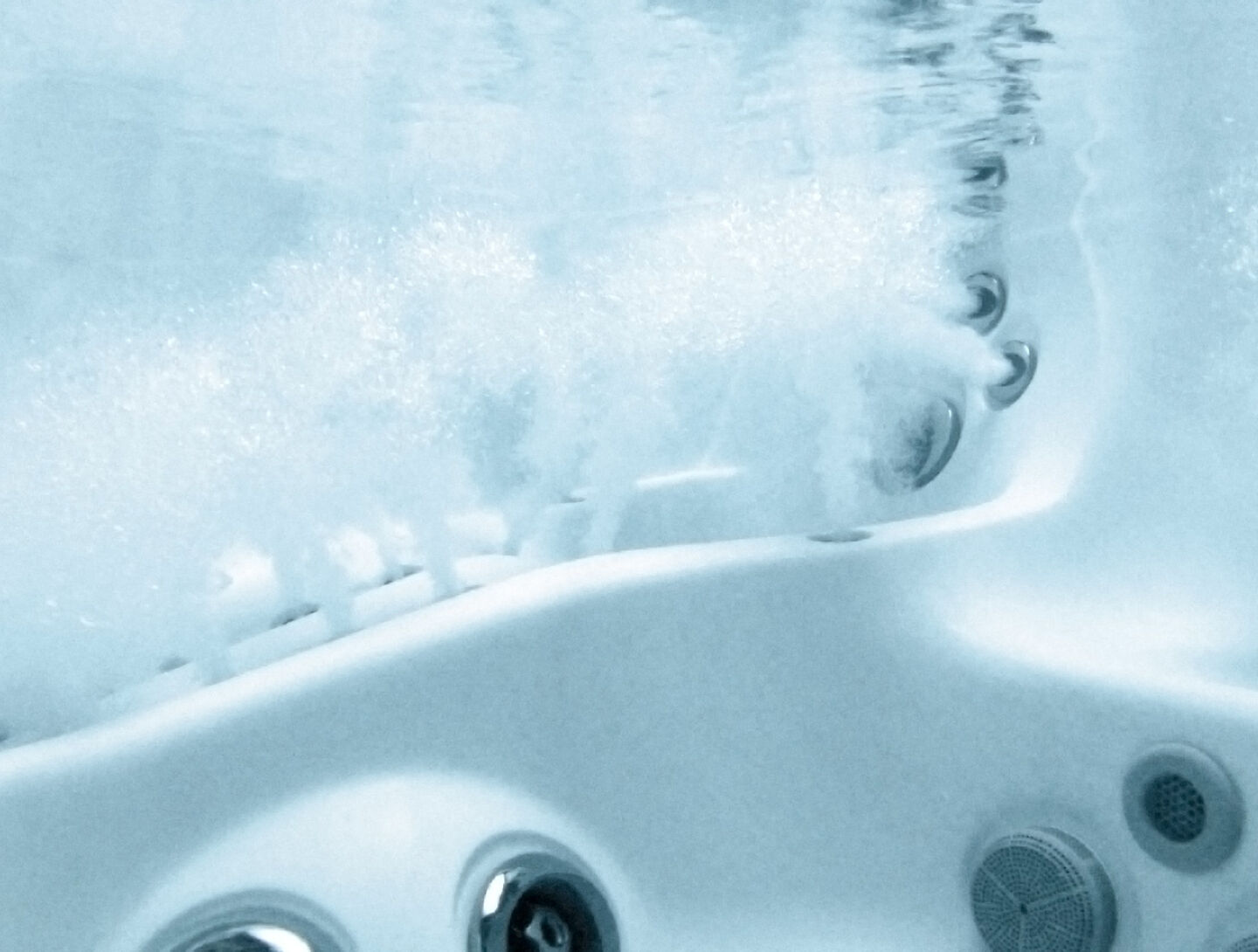 What is Jacuzzi® Hydrotherapy | Jacuzzi.com | Jacuzzi®