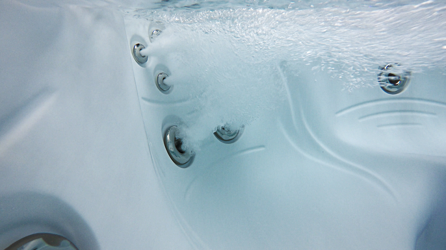 J-200™ Luxury Hot Tub Collection | Jacuzzi.com | Jacuzzi®