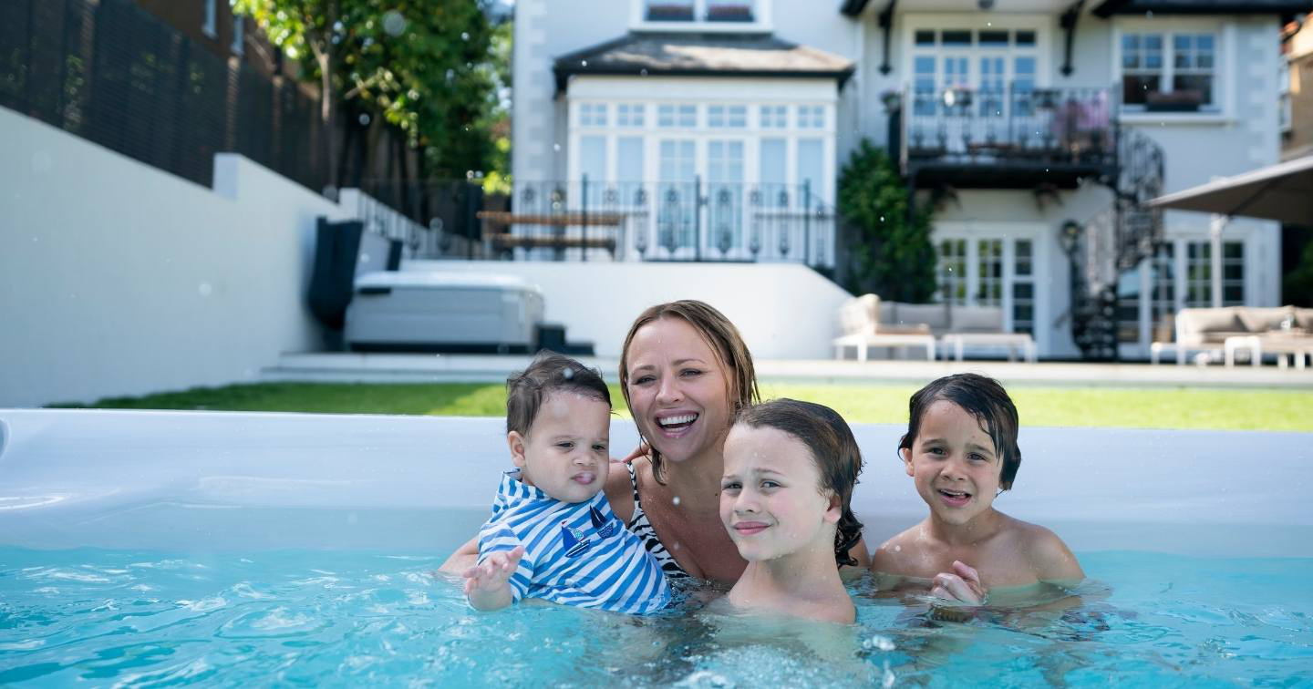 Shop Hot Tubs, Saunas, Swim Spas, Bath Products & More | Jacuzzi.com ...
