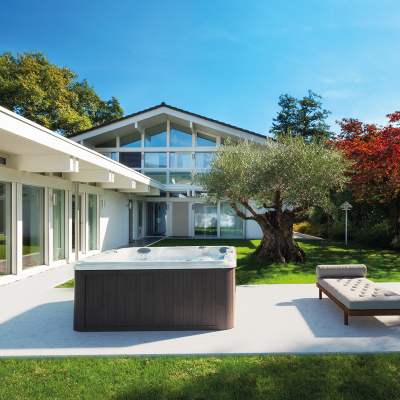 Mini Pool J-200™| Complete and versatile outdoor hot tub | Jacuzzi ...