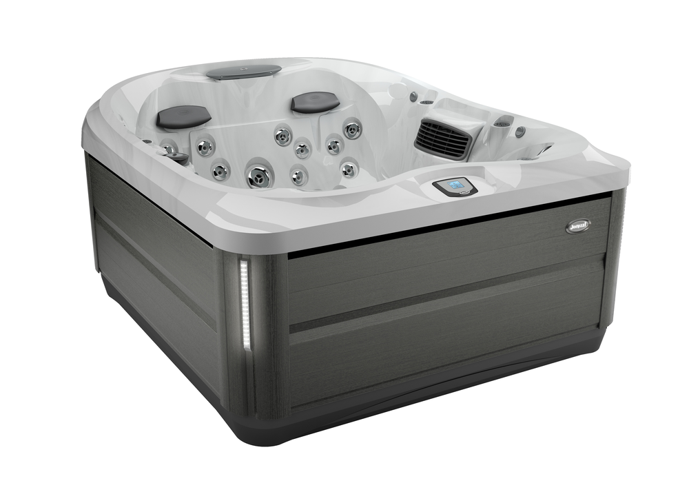 J-425™ Designer Hot Tub with Open Seating | Jacuzzi.com | Jacuzzi®