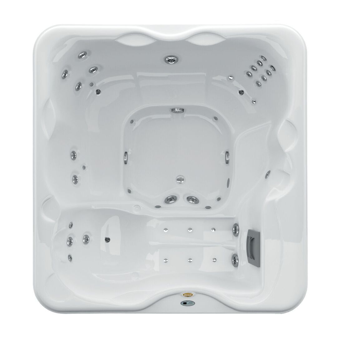 Lodge L Holiday Park Hot Tub | Jacuzzi® UK