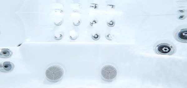 J-495™ Designer Hot Tub with Open Seating | Jacuzzi.com | Jacuzzi®